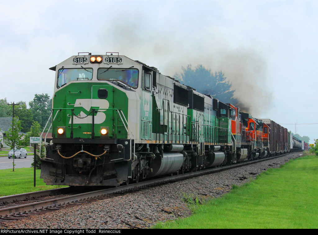BNSF 8185